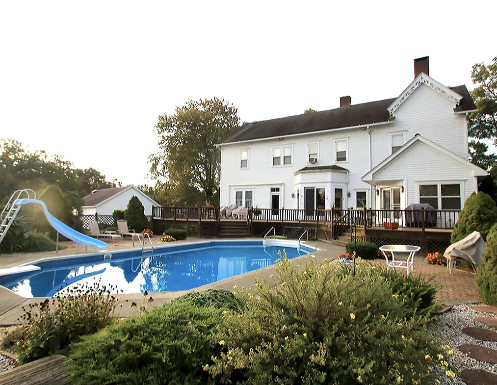 Amentities | THE DOMINION HOUSE | A Beautiful B&B with so much to do!